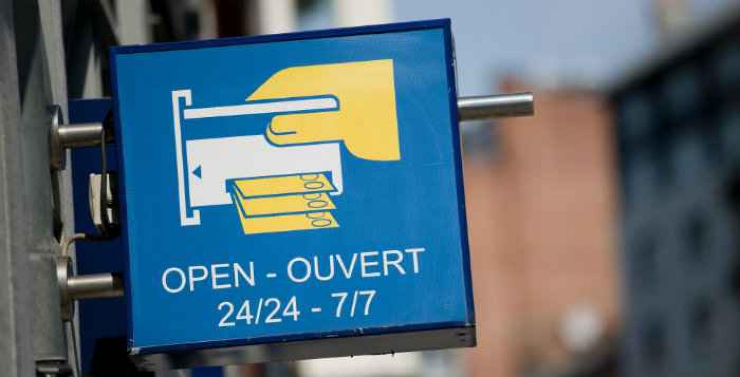 Les distributeurs de billets du futur fonctionneront sans carte ...