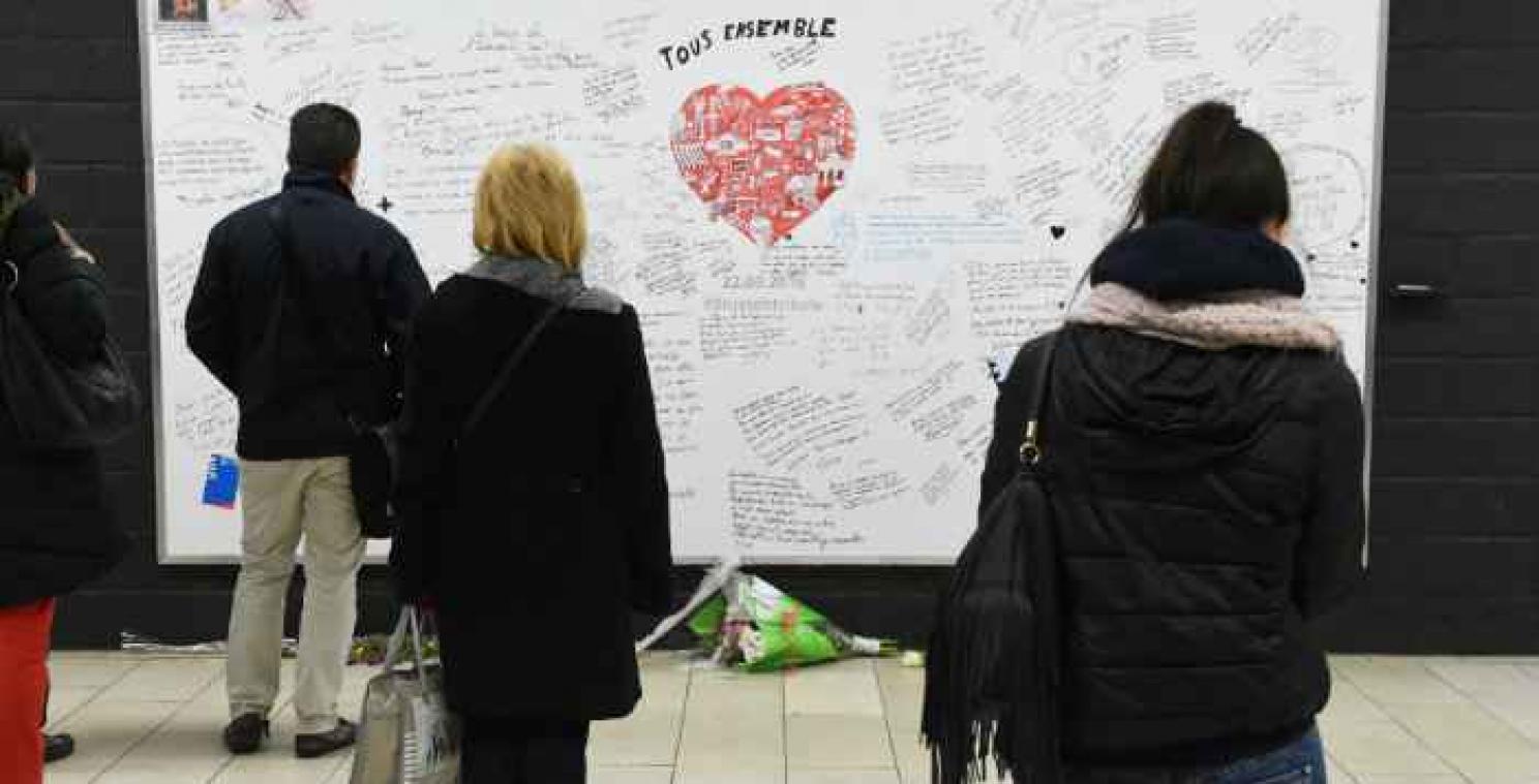 Maelbeek: Emotion lors de la réouverture de la station - Metrotime