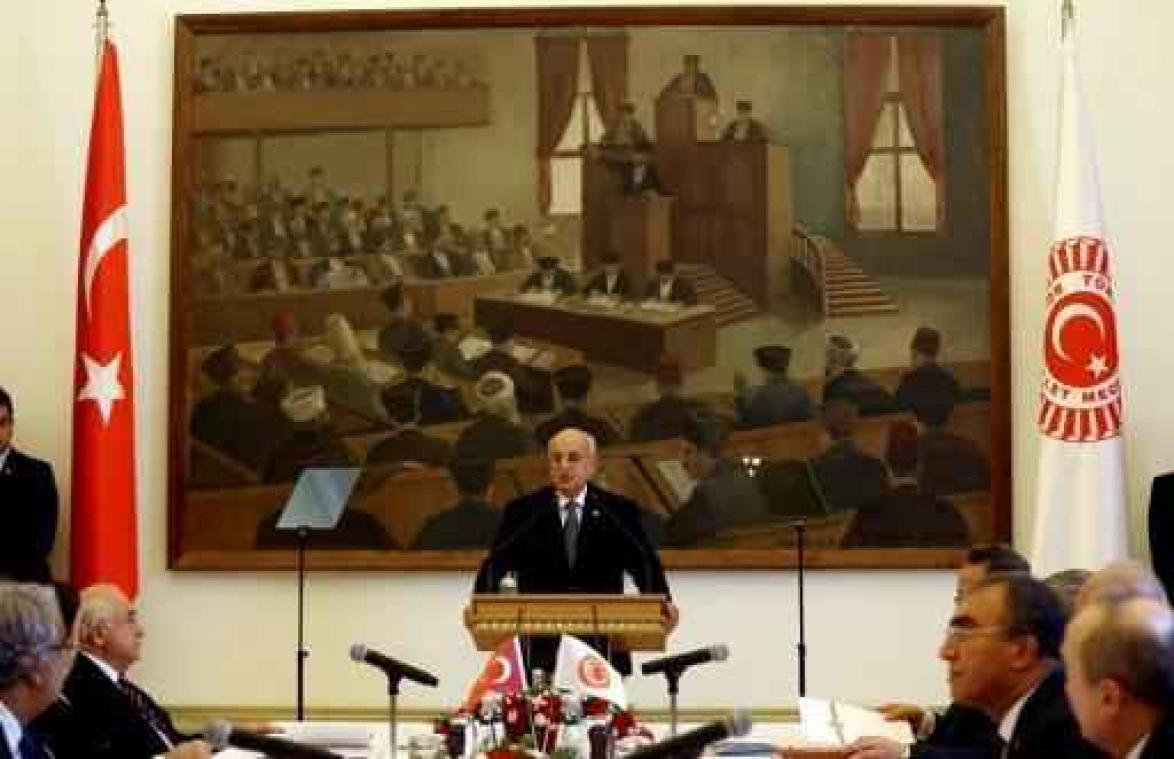 Turquie: le chef du Parlement veut "une Constitution religieuse ...