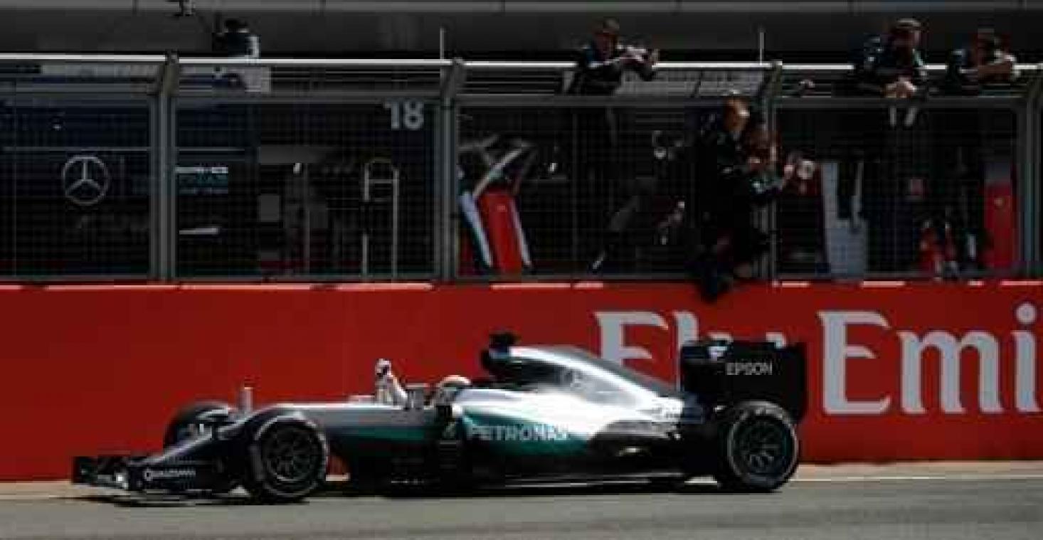 Lewis Hamilton s'impose à Silverstone - Metrotime