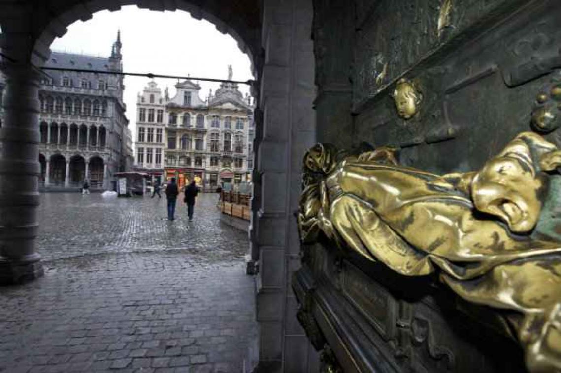 Grand-Place de Bruxelles : le monument à Éverard t'Serclaes a été remplacé par une copie en ...