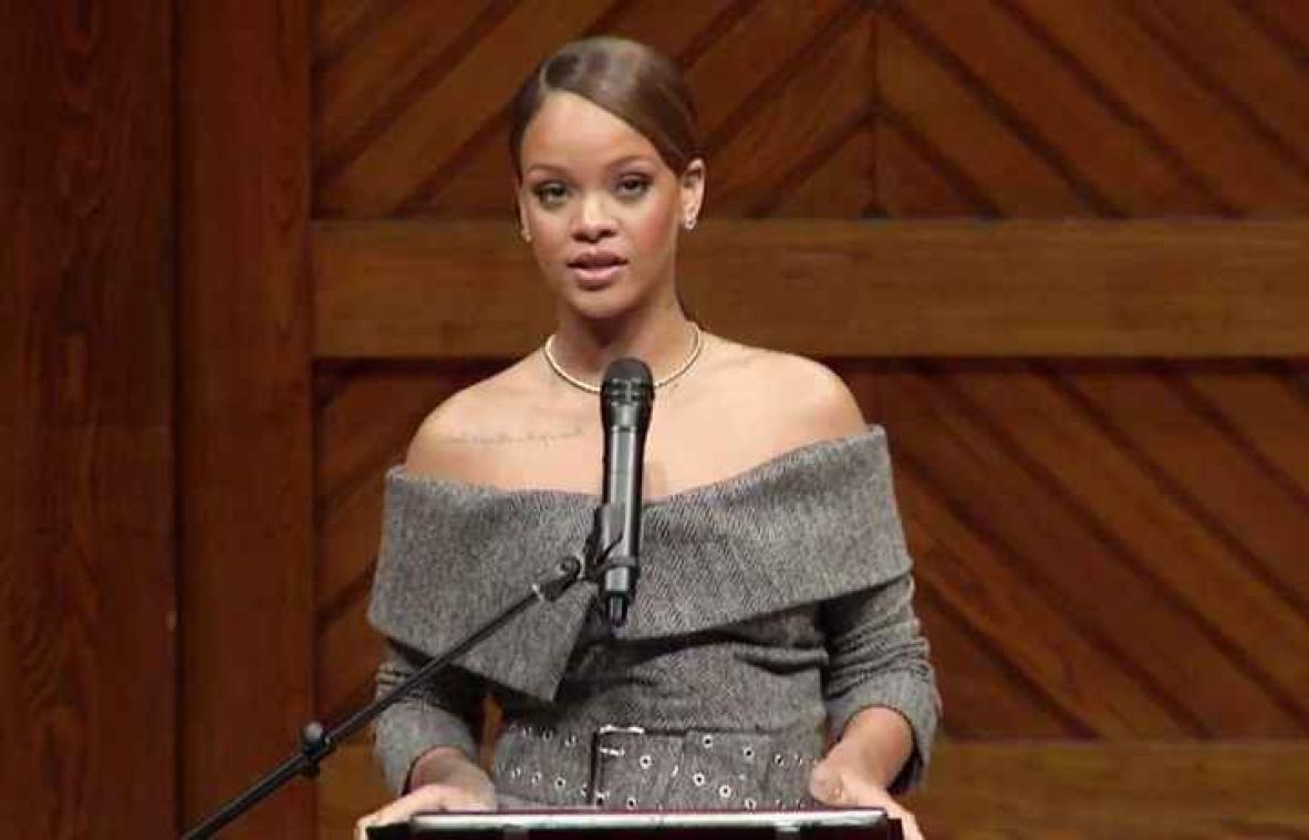 VIDEO. Rihanna très inspirée pour son discours à Harvard - Metrotime