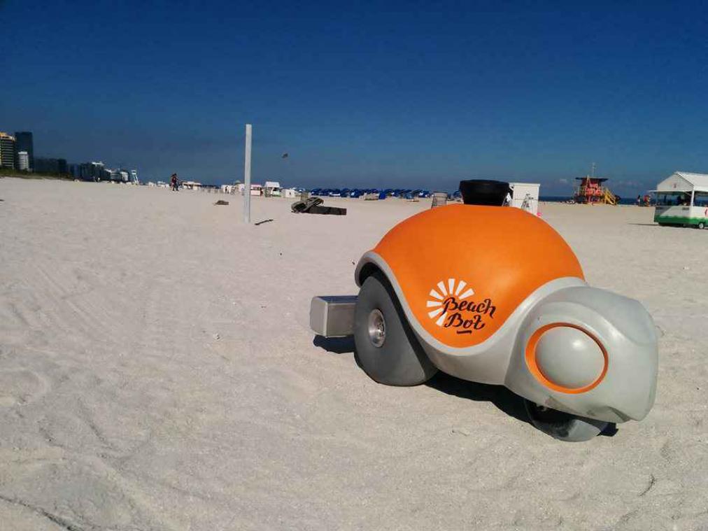 BeachBot, un robot conçu par Disney pour dessiner sur la plage - Metrotime