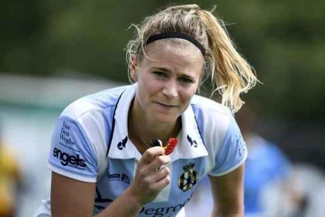 Sticks d'Or 2017 - Alix Gerniers (La Gantoise) reçoit le Stick d'Or ...