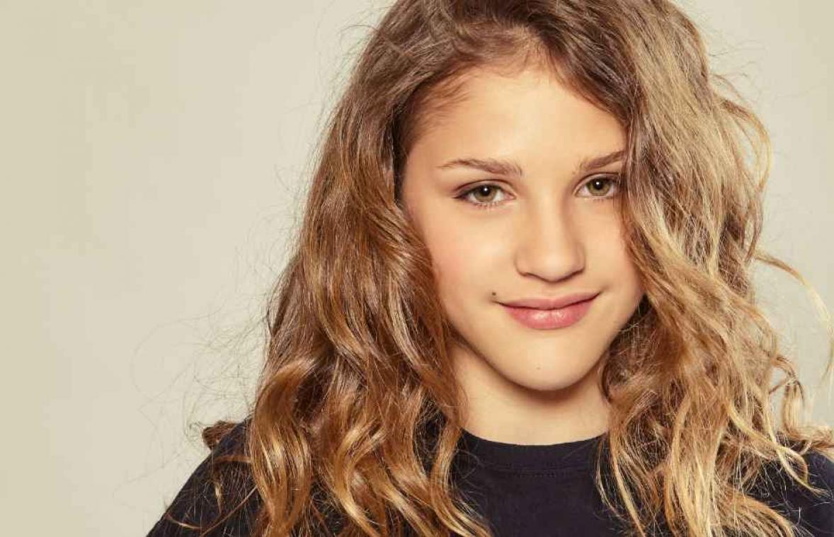 Lou, l'ancienne candidate de The Voice Kids, sort son premier album ...