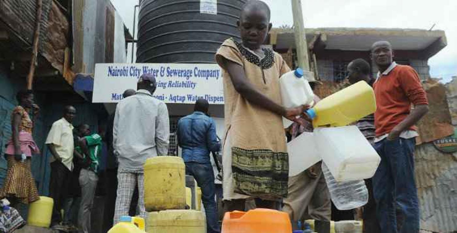 Des distributeurs d'eau potable révolutionnent la vie des bidonvilles ...