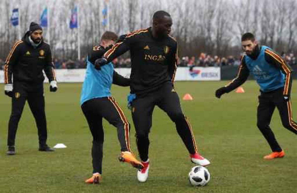 Les Diables Rouges se sont entraînés devant 1200 spectateurs à Tubize ...