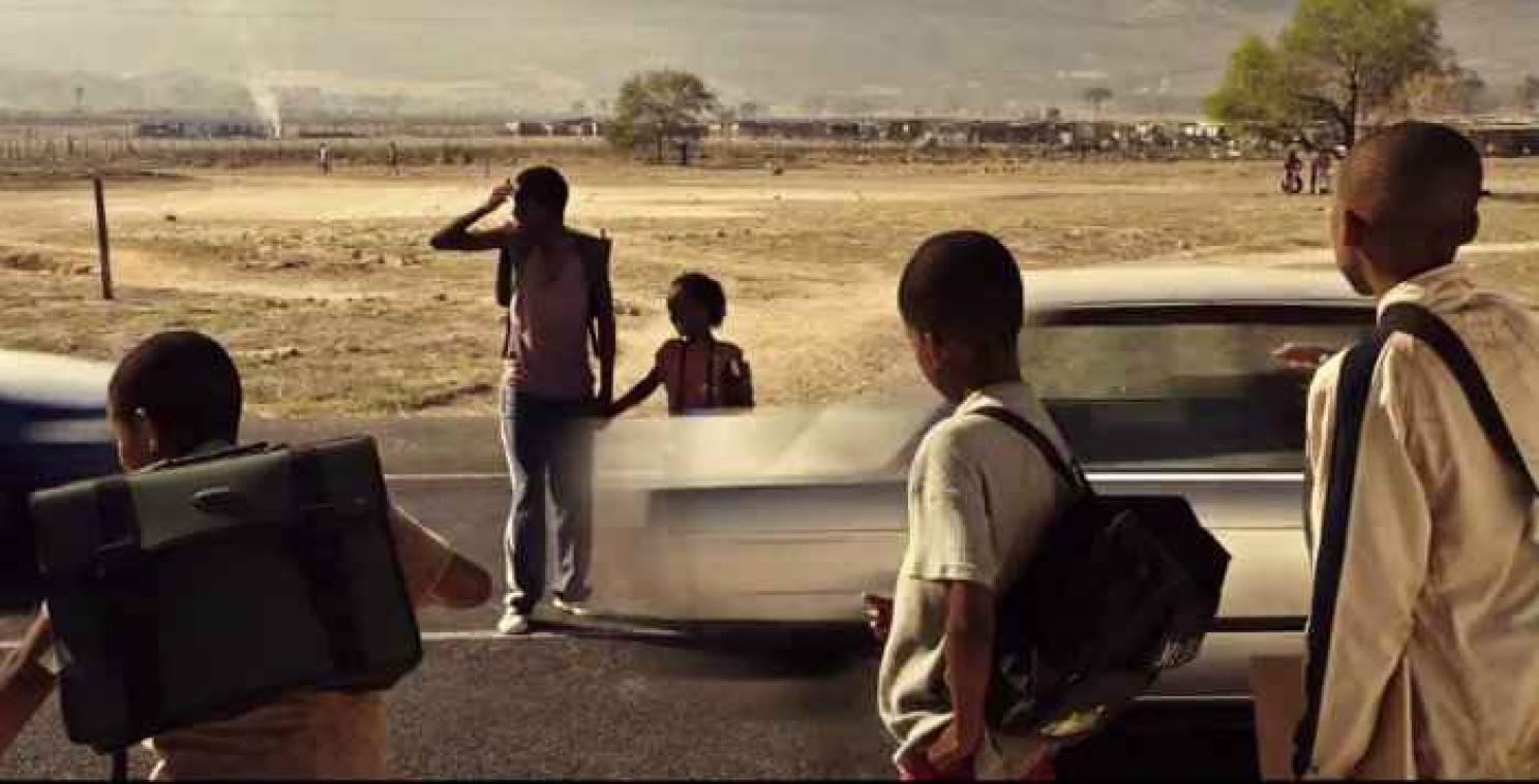 Luc Besson réalise un spot de sensibilisation pour les enfants victimes ...