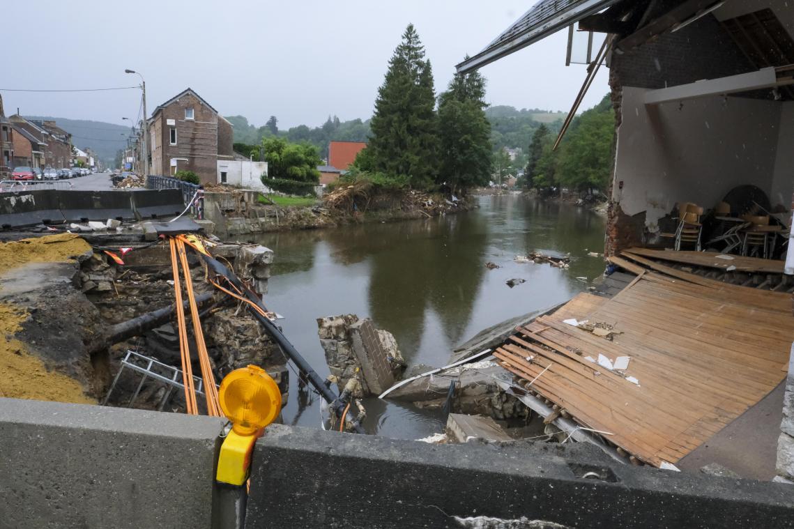 Fin du couvre-feu instauré en raison des pilleurs suite aux inondations ...
