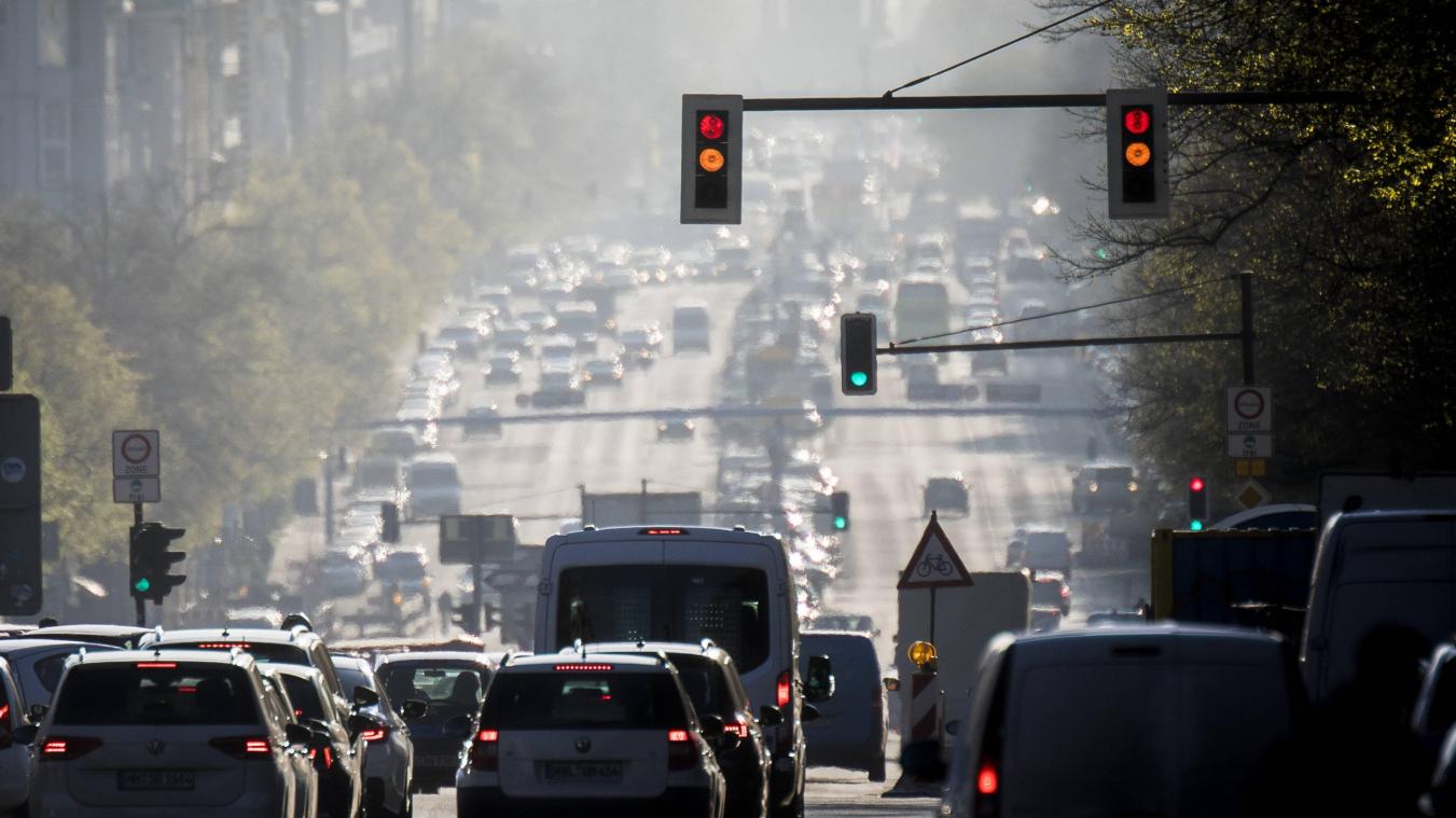 Pourquoi des feux rouges à quatre couleurs pourraient bientôt se ...
