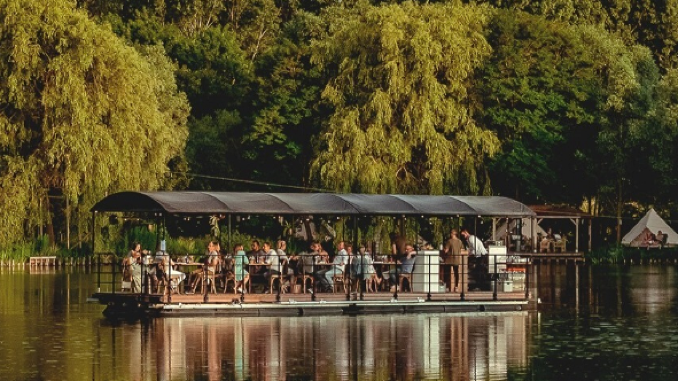 Envie d’évasion? Le Dinner On The Lake est LA bonne idée sortie du ...