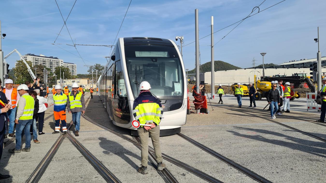 Le tram de Liège a réalisé sa première sortie (vidéo) - Metrotime
