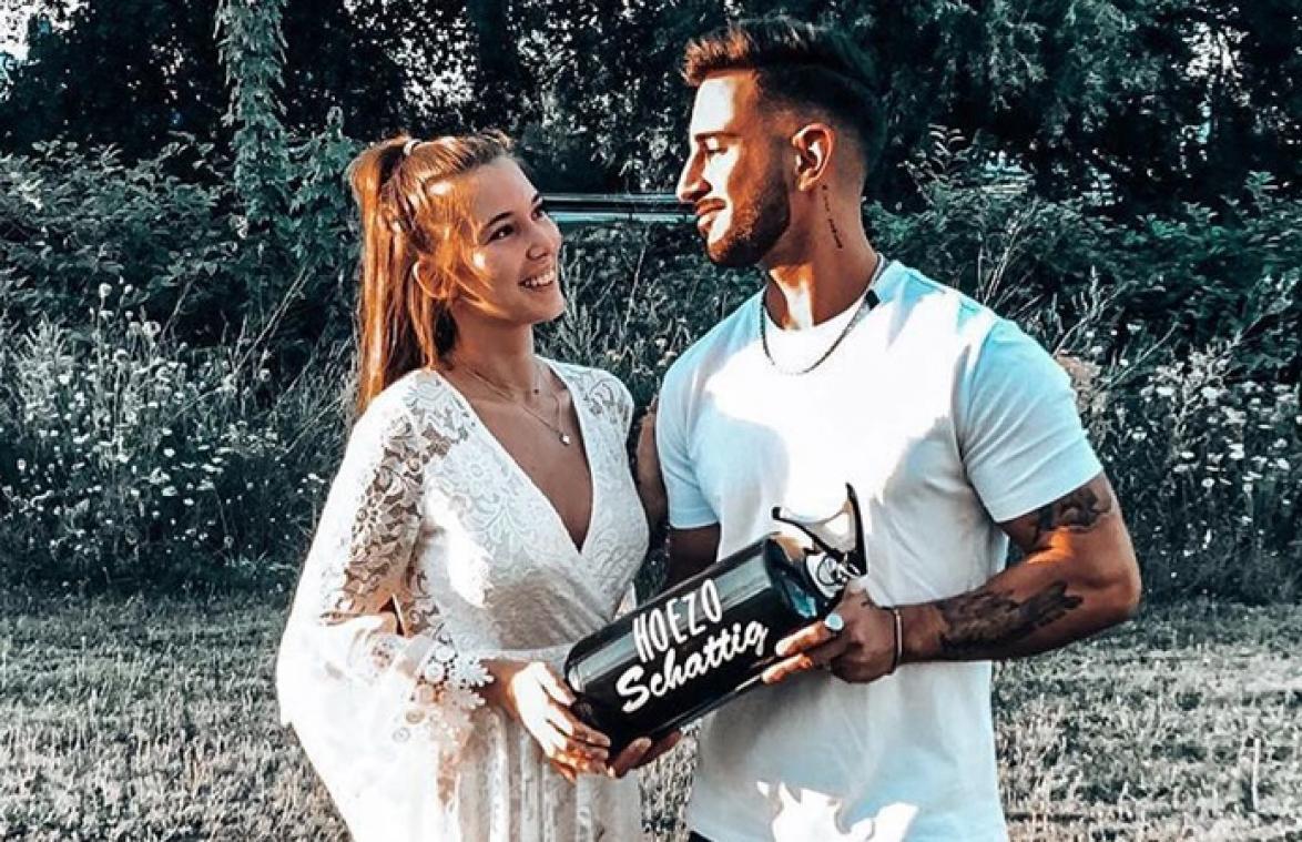 'Temptation'-Arda en Amber onthullen geslacht van hun ongeboren baby ...