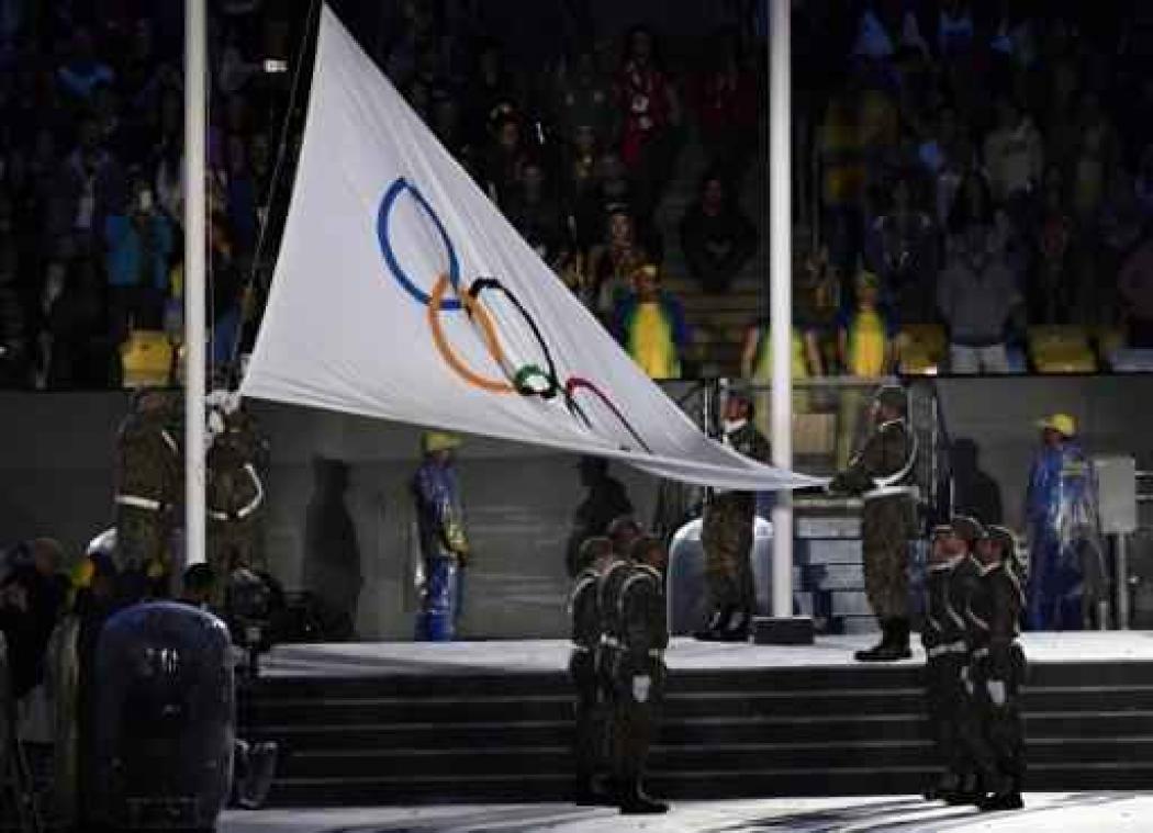 OS 2016 - Olympische vlag officieel aan Tokio overgedragen - Metrotime