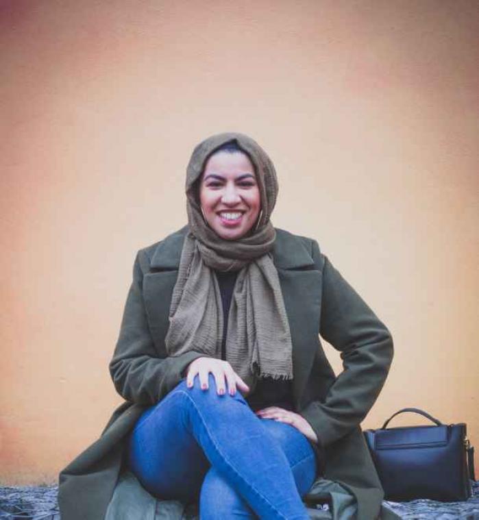 Pendelaar Samira: "Spoken word is voor mij een uitlaatklep" - Metrotime