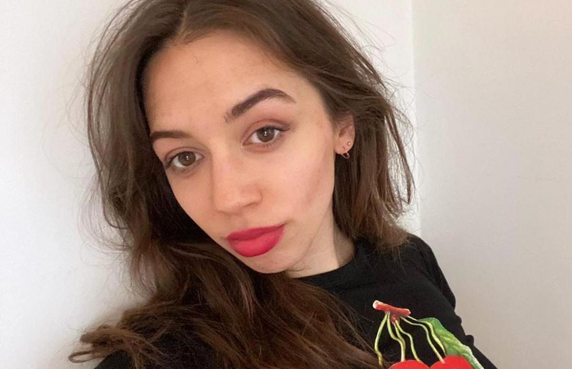 Flo Windey onherkenbaar op cover van magazine: «Volledig uit mijn ...