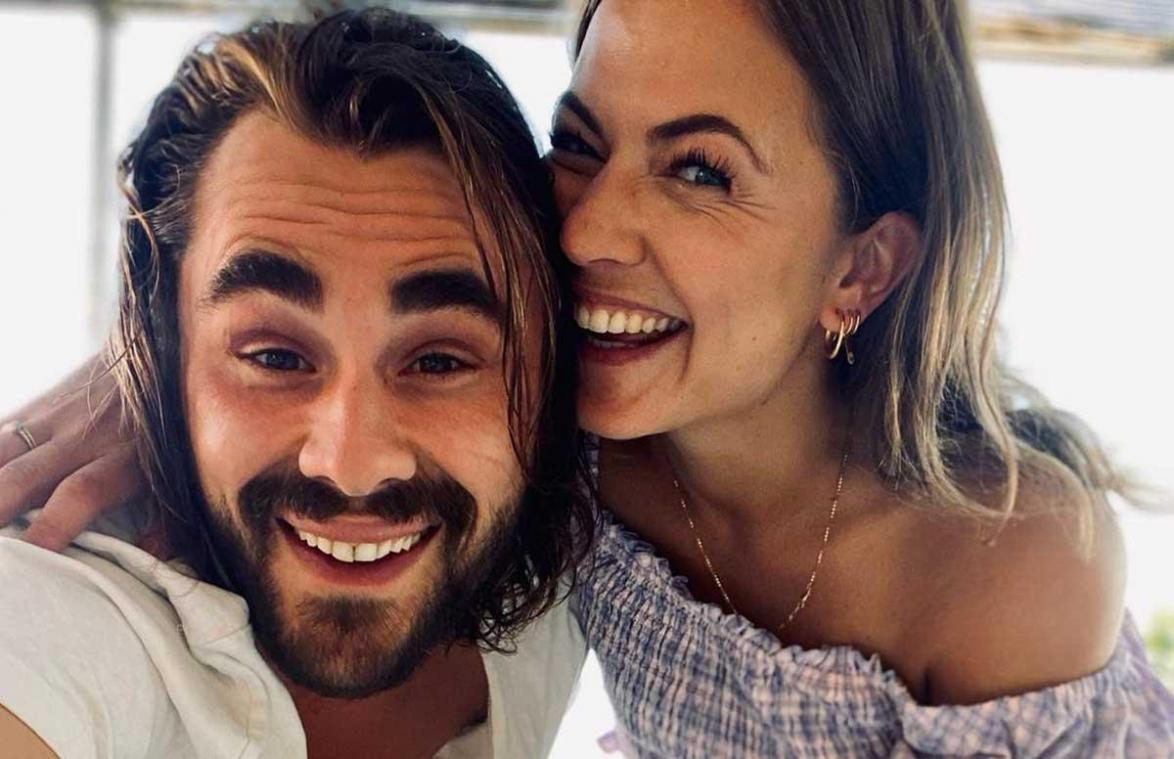 Boris Van Severen deelt gewaagde foto van zijn vrouw Frances Lefebure: «Doe hem weg!» - Metrotime