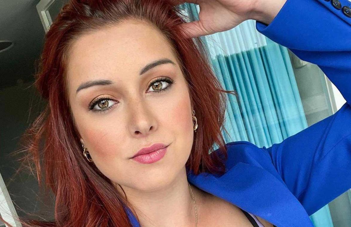 Lotte Vanwezemael verbluft in diep uitgesneden jurk: «Daar wordt een mens stil van» (foto ...