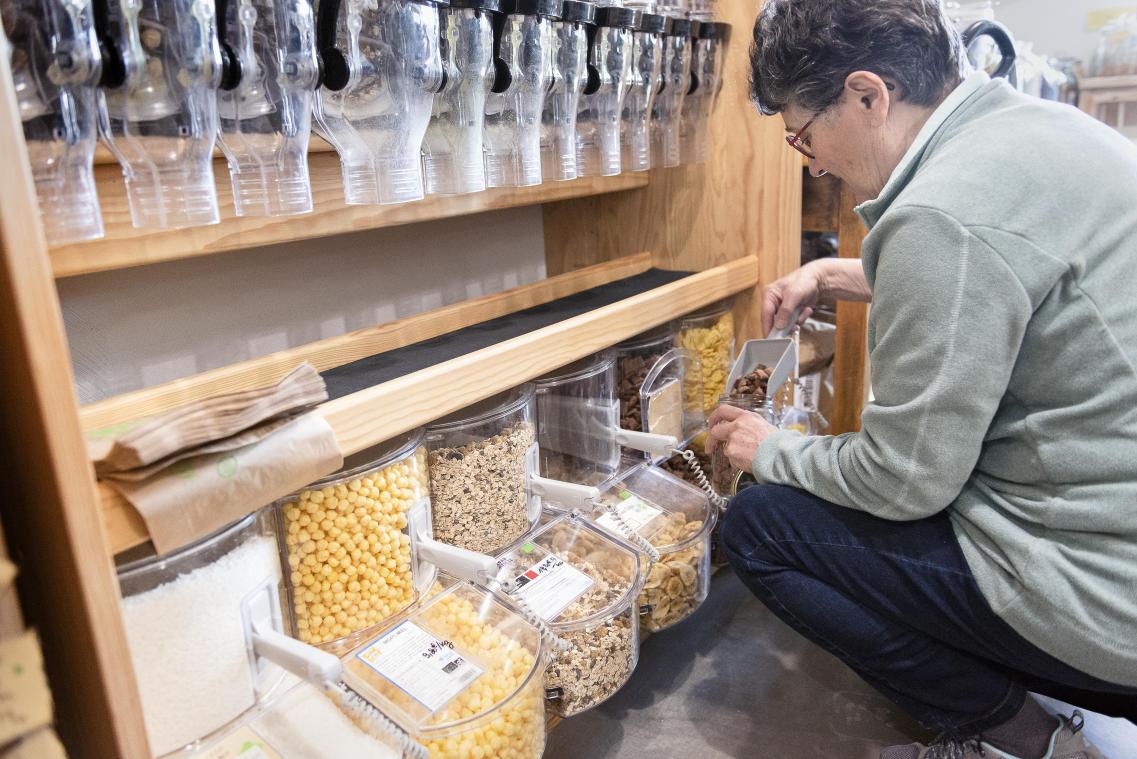 Met eigen verpakking naar de winkel? FAVV stelt checklist met do’s en ...