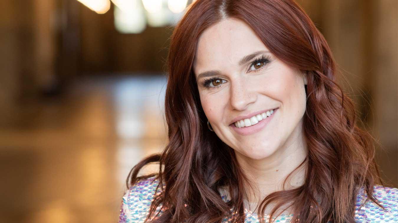 Hanne van K3 deelt foto van bolle buik: «Wow, je straalt!» - Metrotime