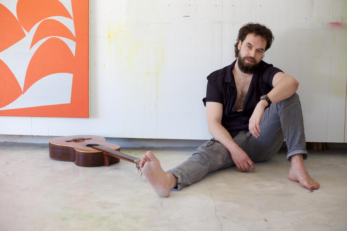 SOUNDCHECK. Jasper ‘Waiting Like a Dog’ Erkens is terug met vierde worp ...