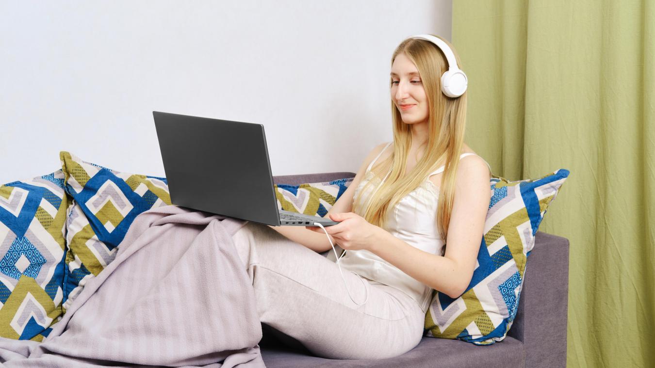 AI die doet alsof je oogcontact maakt tijdens video call - Metrotime