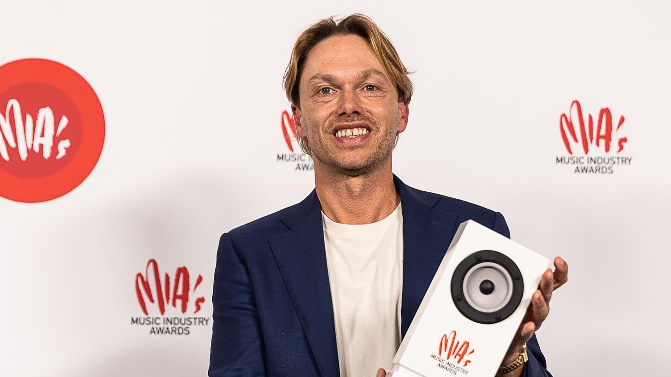 Regi onthult hoeveel hij verdient per optreden: «Dat is eigenlijk veel ...