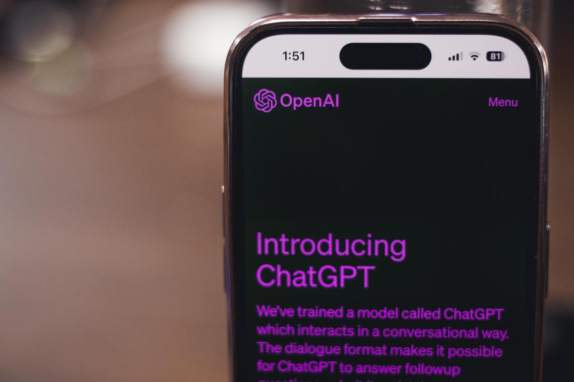 OpenAI lanceert mobiele app van ChatGPT - Metrotime