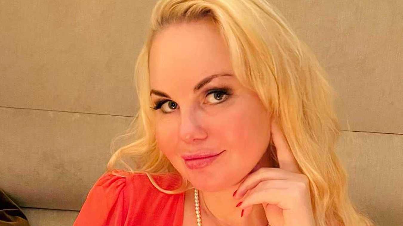 Lesley-Ann Poppe over de gekste plek waar ze seks had: «Ik zag rood van schaamte» - Metrotime