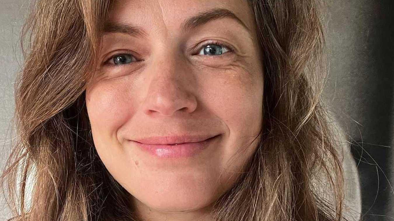 Frances Lefebure deelt prachtige foto van gezin: «Het moederschap staat ...