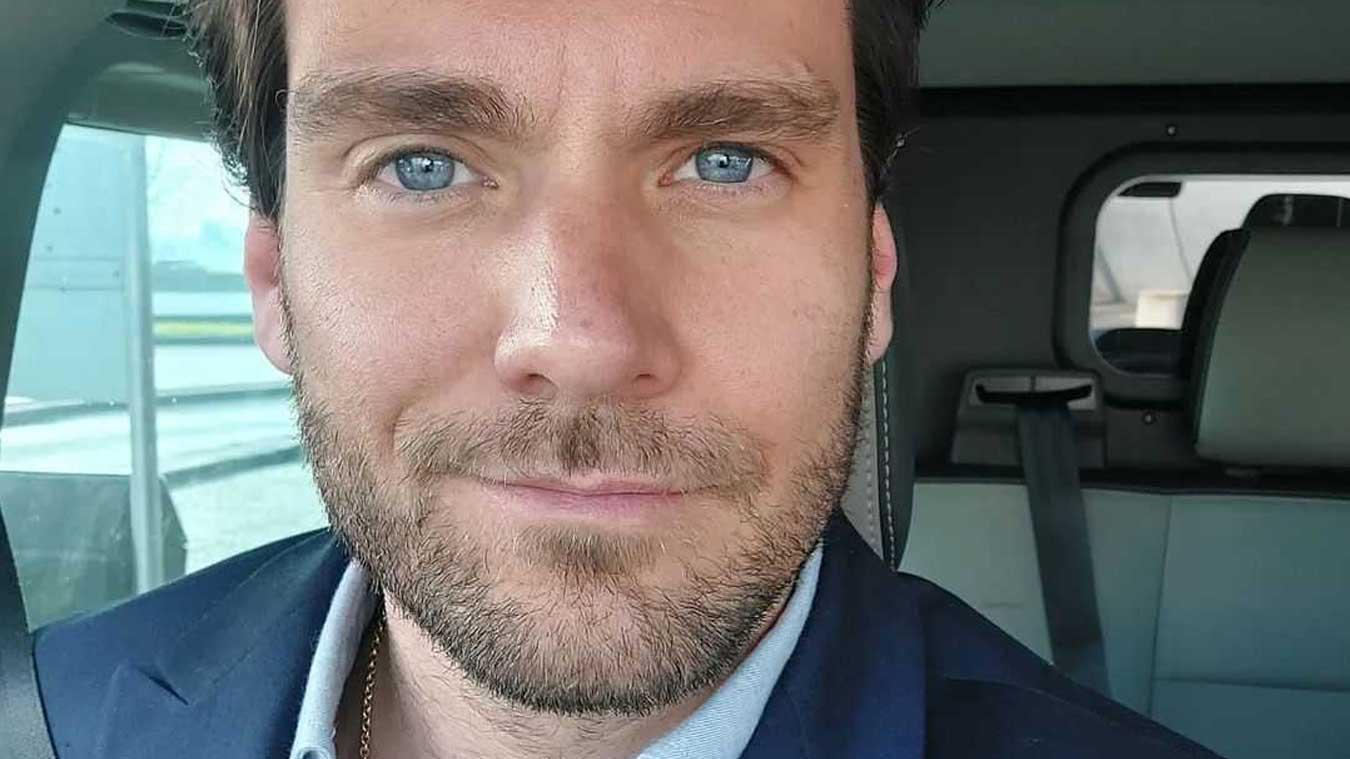 ‘First Dates’-barman Bram voor tweede keer papa geworden: «Wat zijn wij ...
